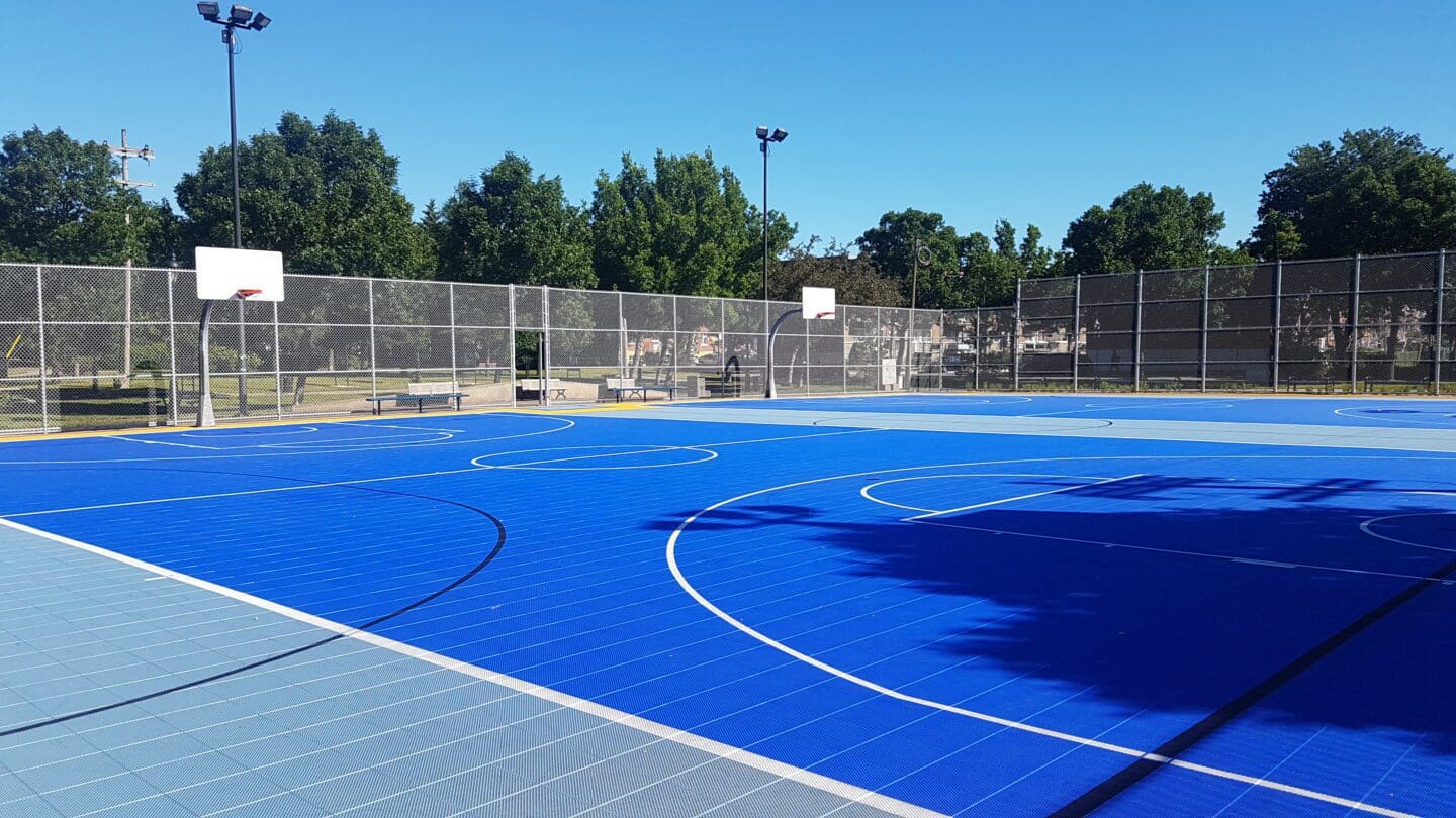 Parc Ovila-Légaré, terrains de basketball, Villeray-Saint-Michel-Parc ...
